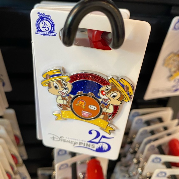 Disney | Accessories | Disney Celebrating 25 Years Of Pin Trading ...